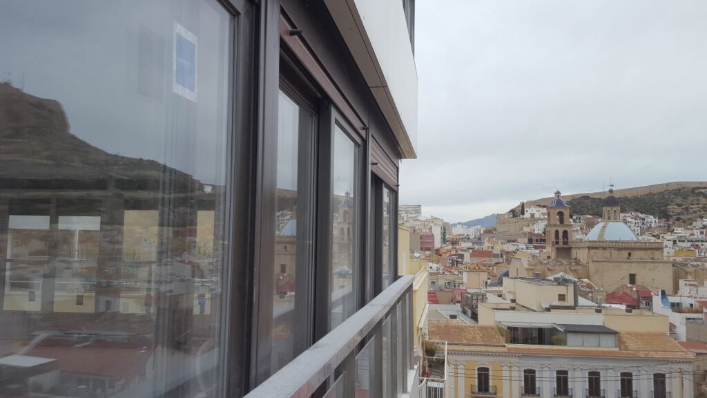 Complete penthouse with exterior enclosure - Ventanas Verdún